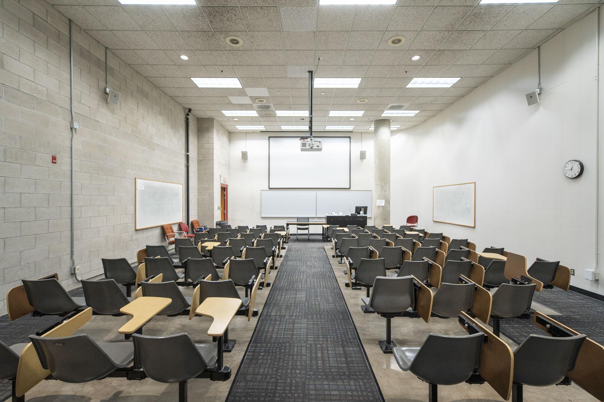 TBE B172 | Classrooms | UNLV Information Technology